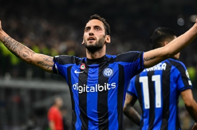 Hakan Çalhanoğlu korku salıyor